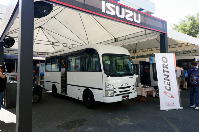 Isuzu Philippines introduces new NLR77 PUV at 2024 LTO Motor Show ...