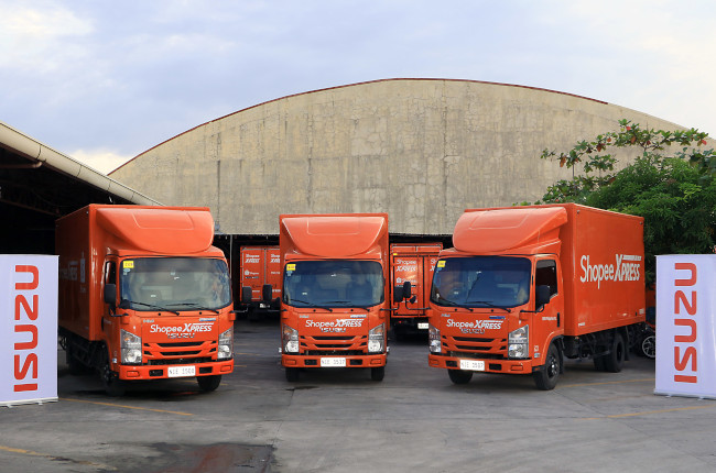 Isuzu Philippines delivers NMR85H Cargo trucks to Shopee | TruckDeal