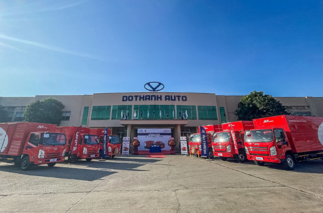 JMC delivers light trucks to J&T Express Vietnam | TruckDeal