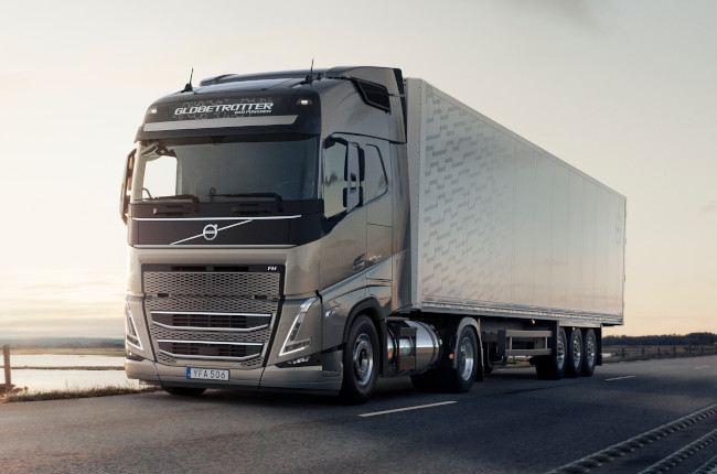 Volvo Trucks collaborates with Linde Canada for a pilot program ...